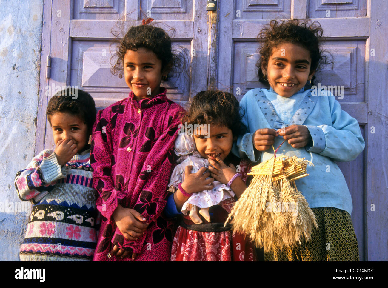 Egyptian children smiling hi-res stock photography and images - Alamy