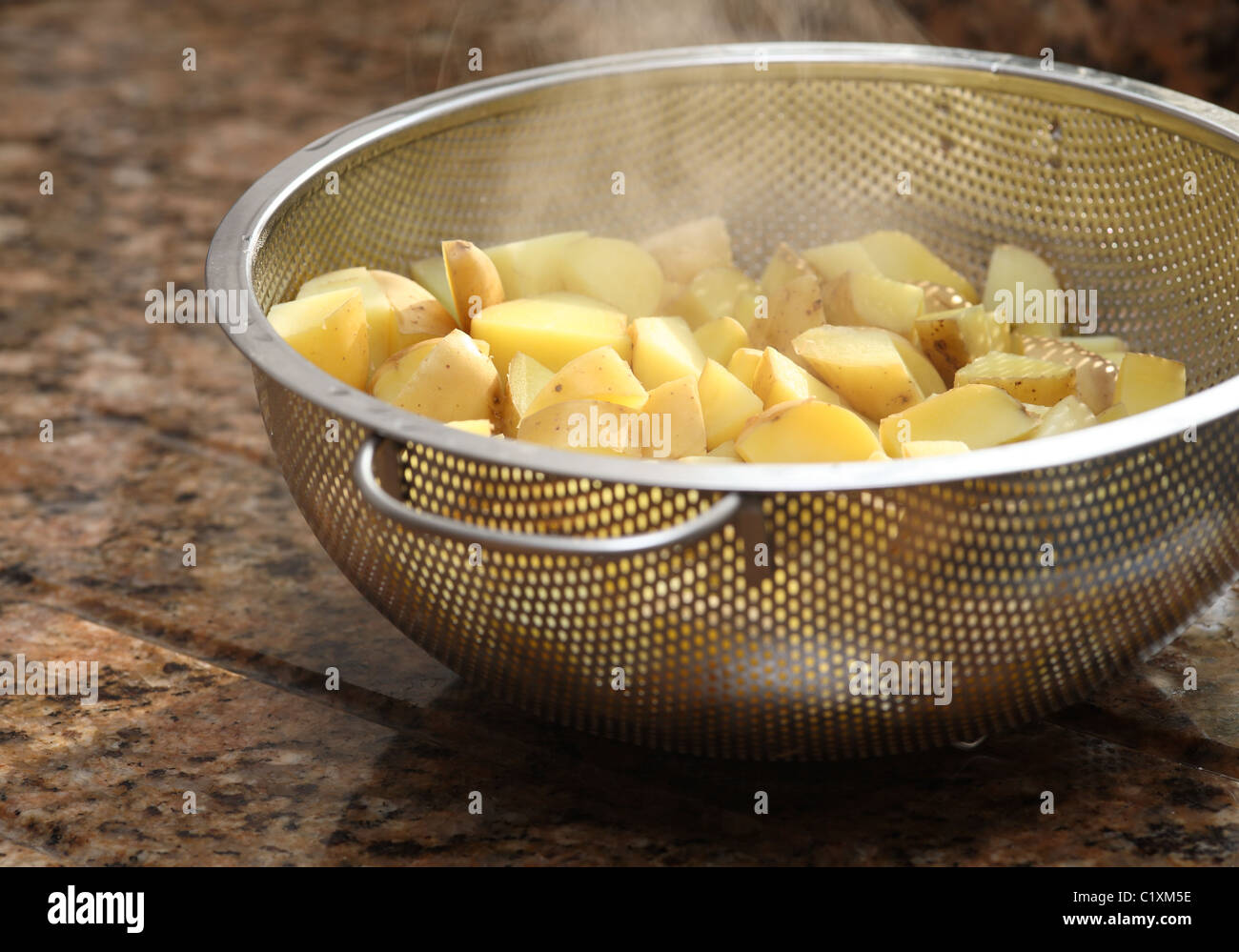 Collander hi-res stock photography and images - Alamy