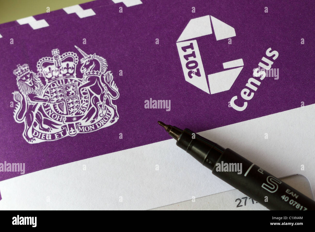 Return envelope hi-res stock photography and images - Alamy