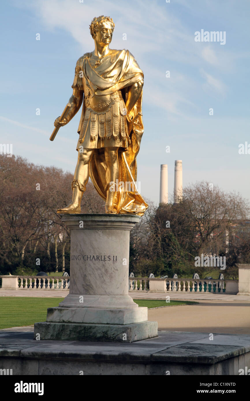 UK. STATUE OF CHARLES II, FOUNDER OF THE ROYAL HOSPITAL, HOME OF THE ...