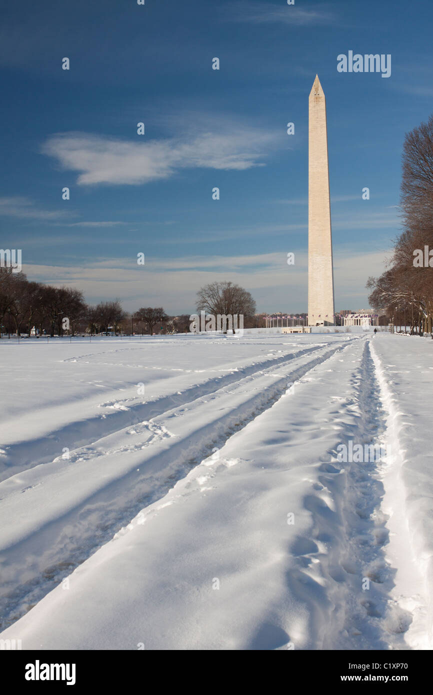Monument pillar hi-res stock photography and images - Alamy
