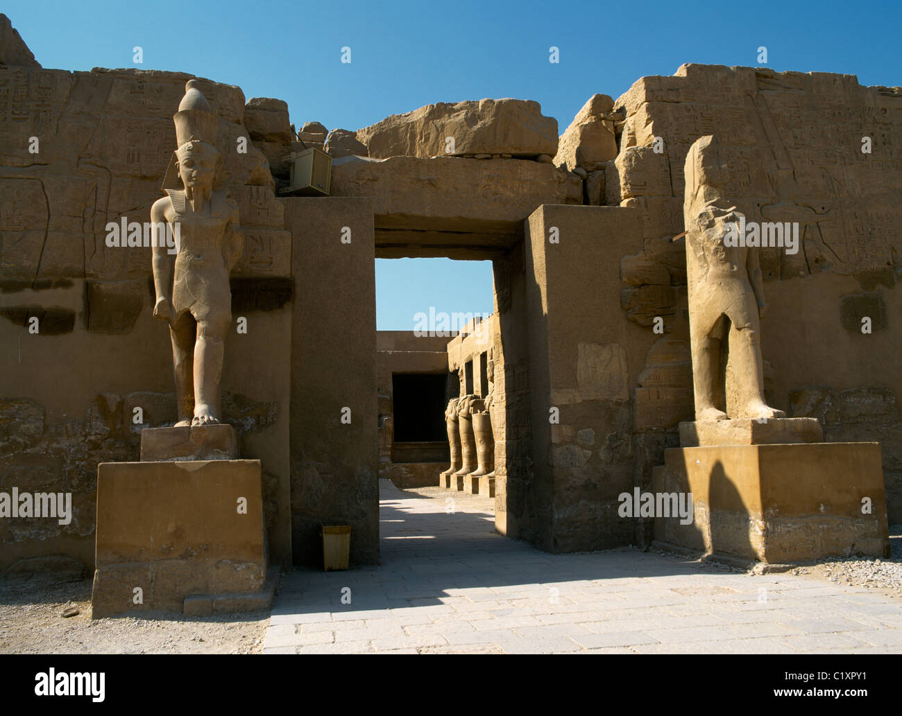 Egypt temple ramses iii hi-res stock photography and images - Alamy