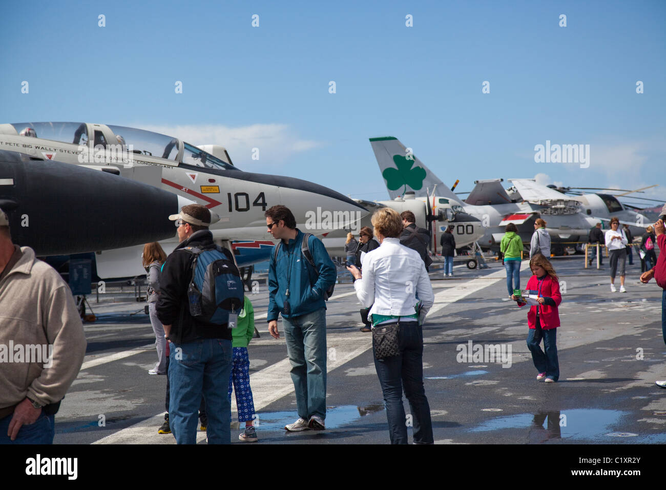 Uss shamrock hi-res stock photography and images - Alamy