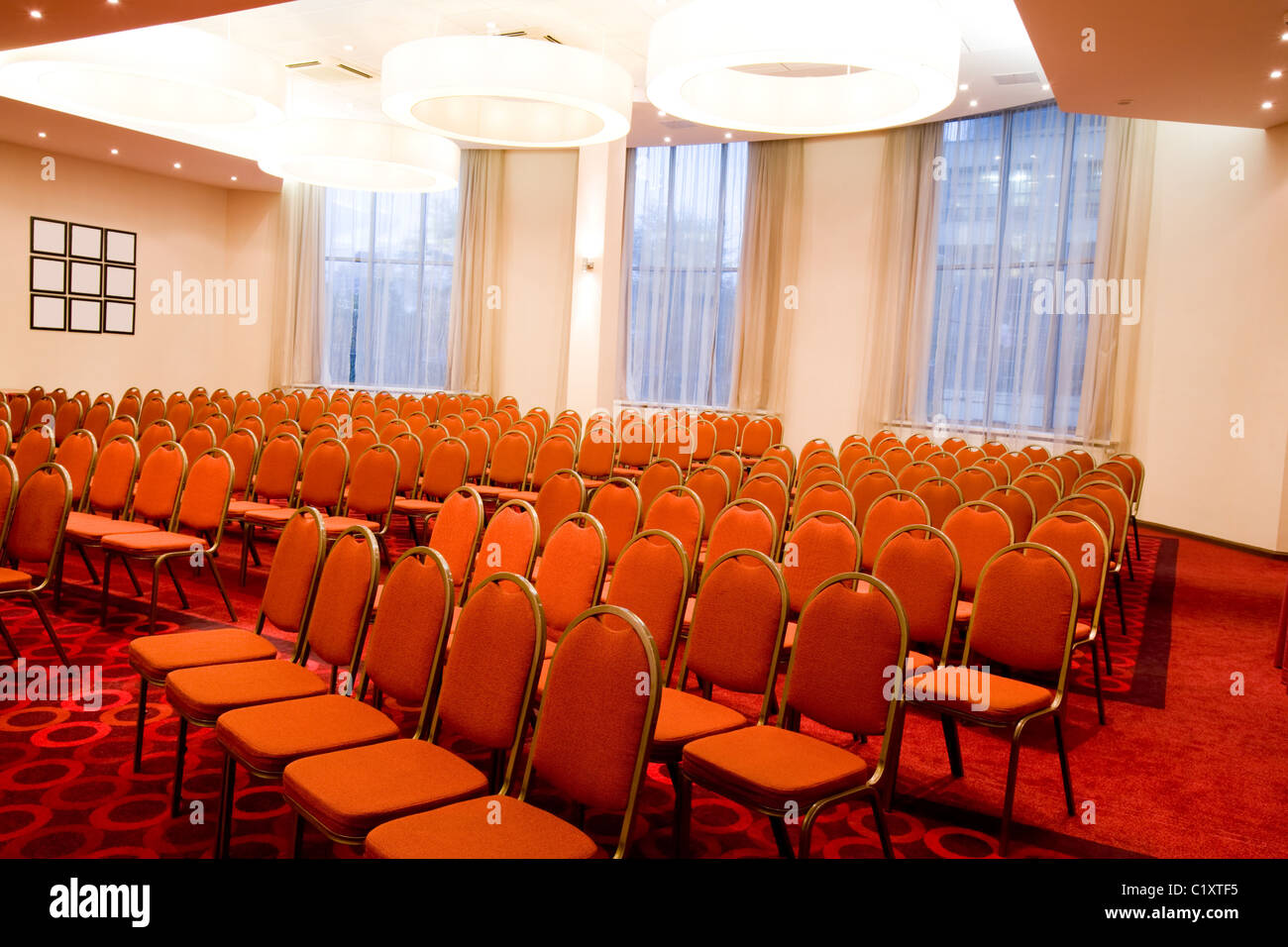 Image of conference hall with empty seats Stock Photo - Alamy