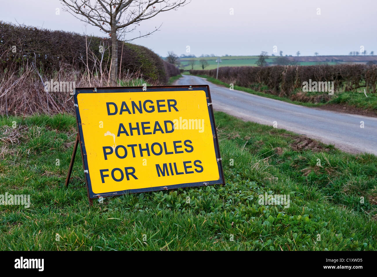 Potholes sign hi-res stock photography and images - Alamy
