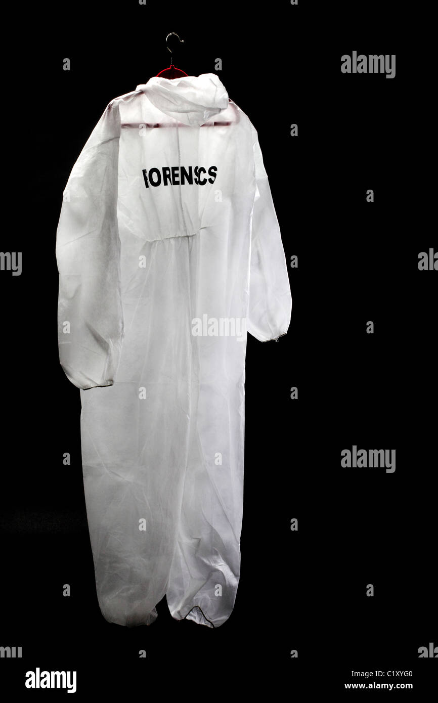 Crime forensics protective clothing hi-res stock photography and images ...