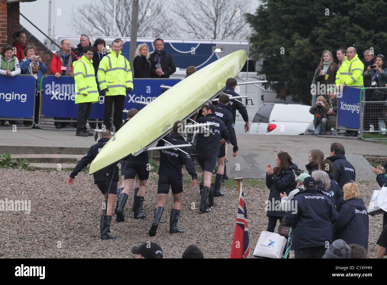 Cambridge rowing team hi-res stock photography and images - Alamy