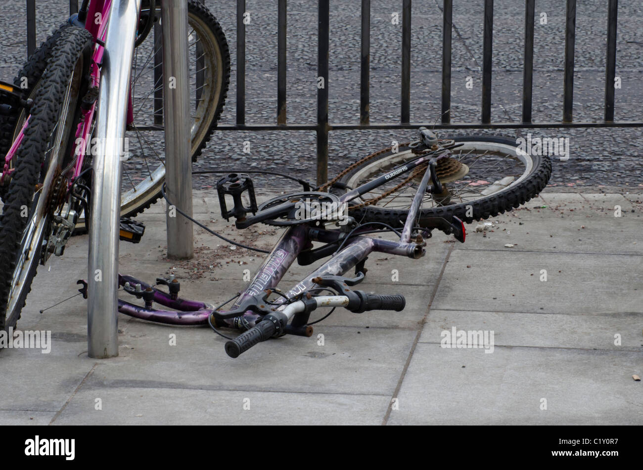 Stolen bike bicycle remains hi-res stock photography and images - Alamy