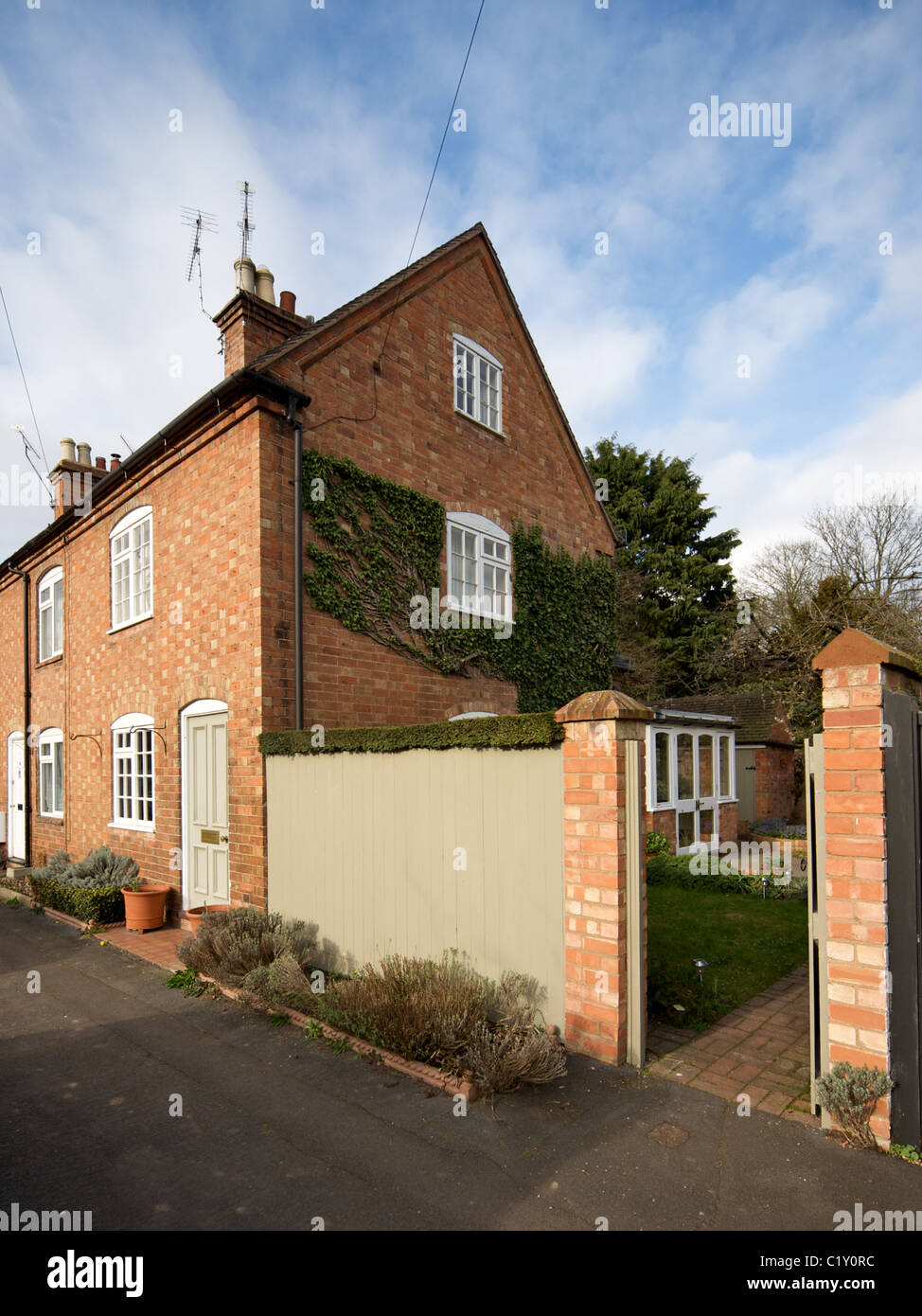 Traditional cottages in the small village of Clifford Chambers ...