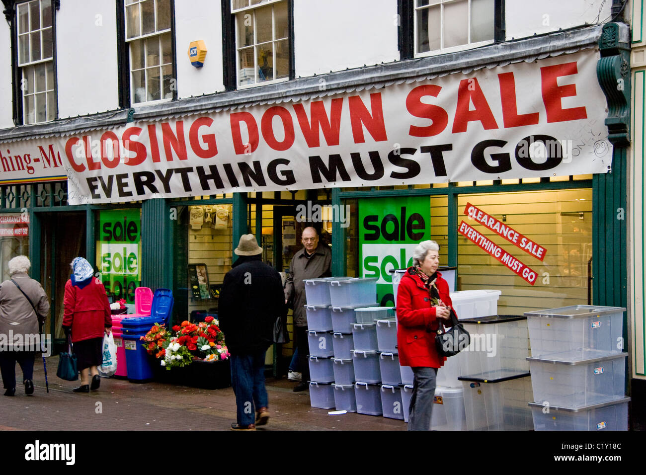 Shop closing down hi-res stock photography and images - Alamy