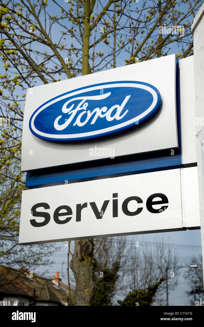 Ford car service signage hi-res stock photography and images - Alamy
