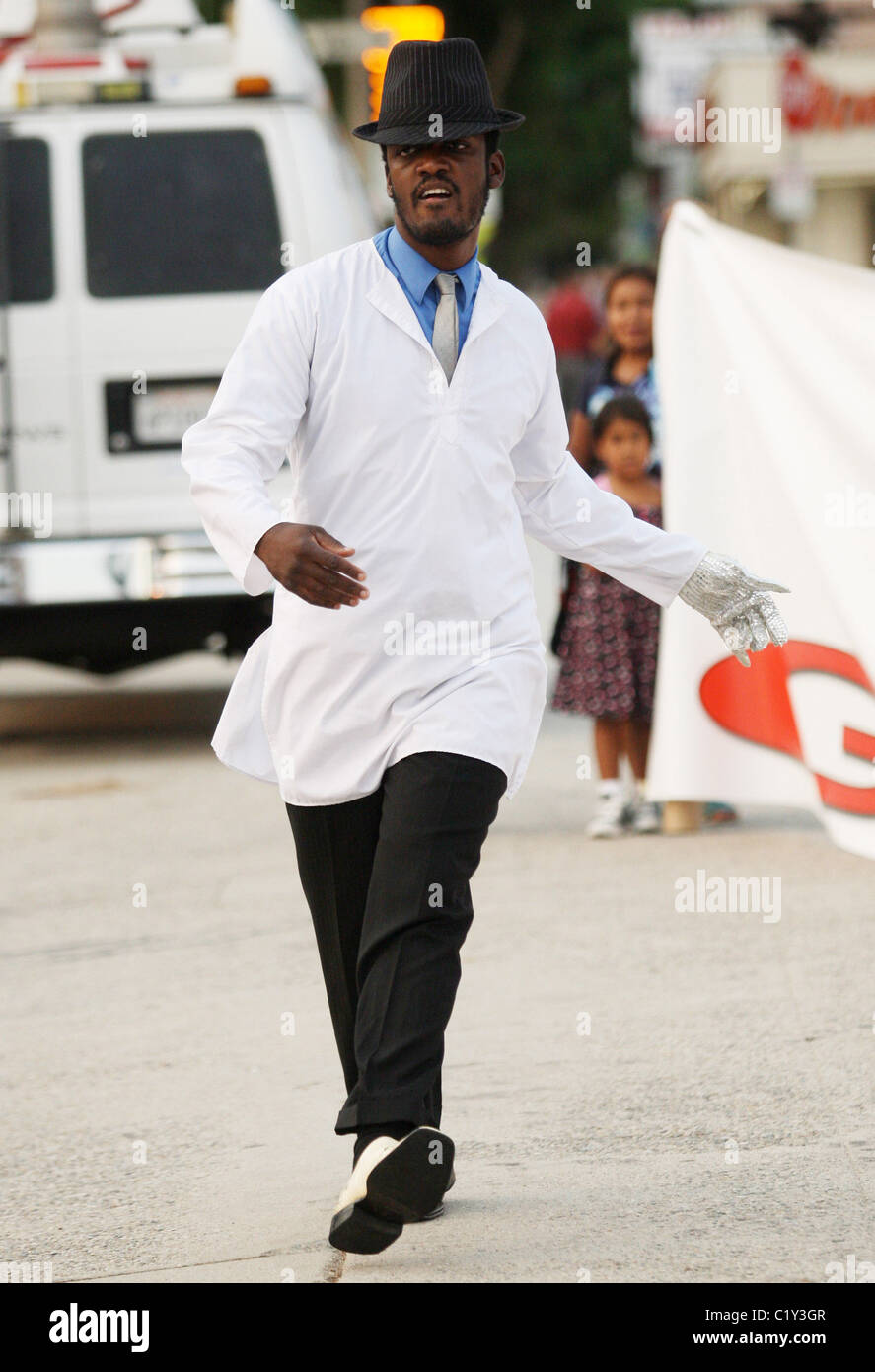 Michael jacksons funeral hi-res stock photography and images - Alamy