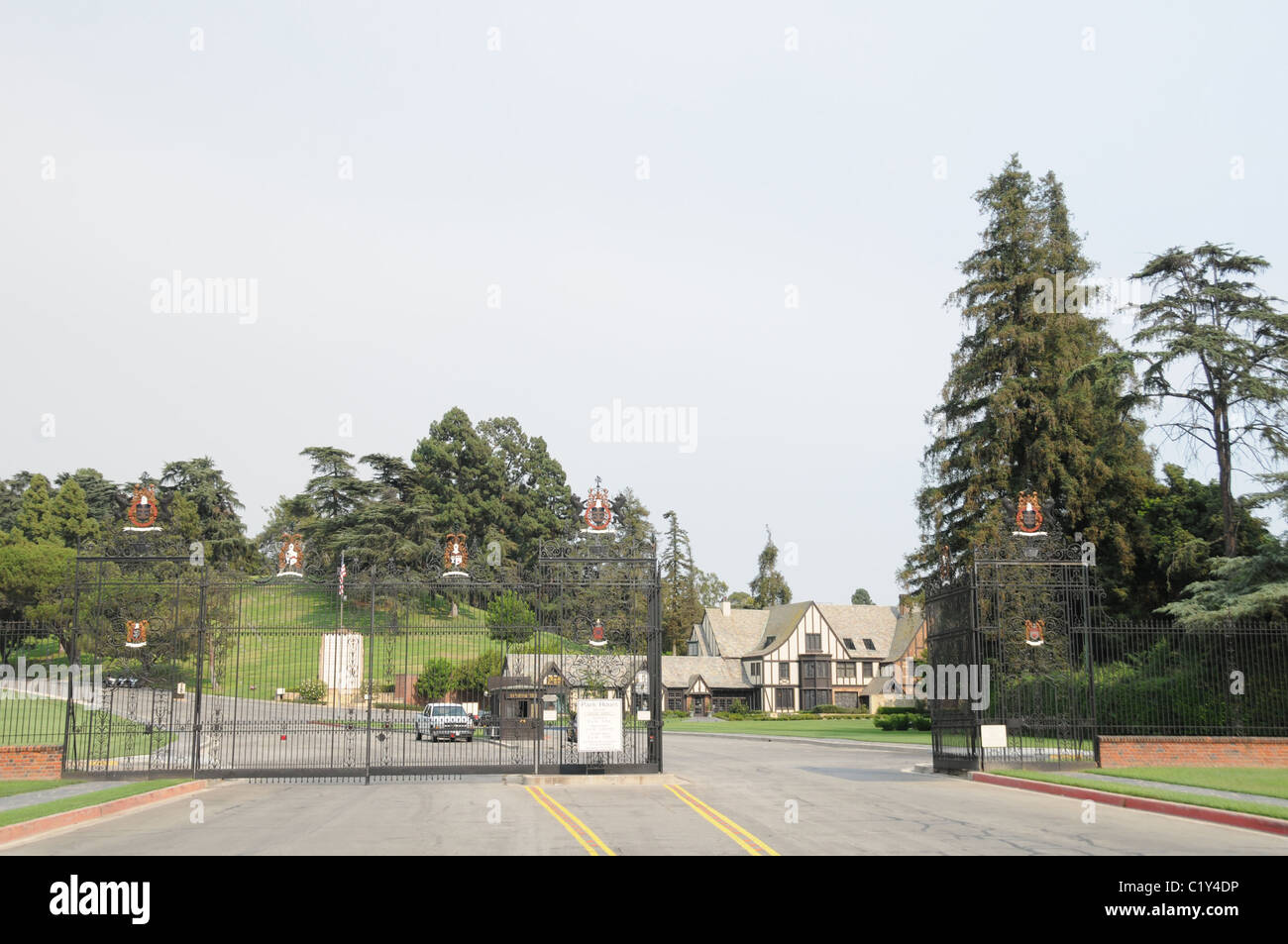 Forrest Lawn Main Gate at the Michael Jackson Funeral at Forrest Lawn ...