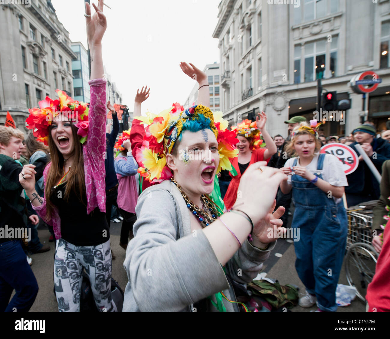 UK Uncut stage a protest which starts off with dancing in Oxford Circus ...