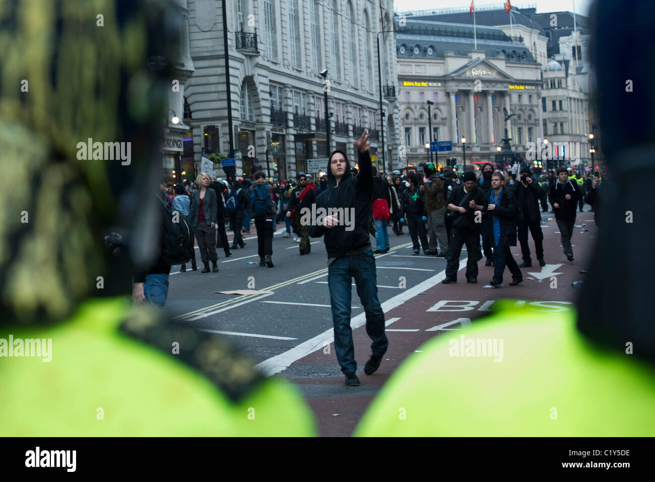 UK Uncut stage a protest which starts off with dancing in Oxford Circus ...