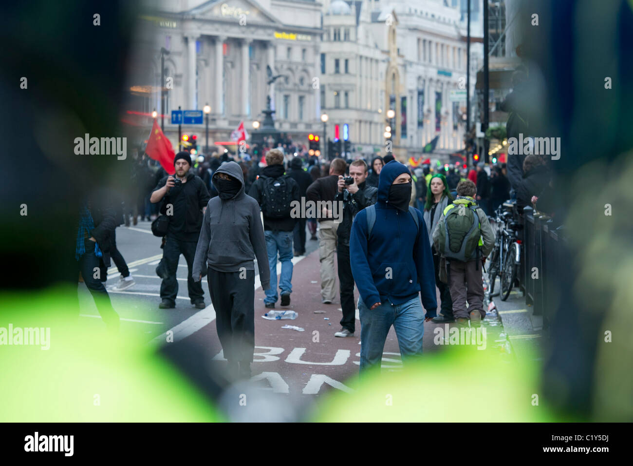 UK Uncut stage a protest which starts off with dancing in Oxford Circus ...