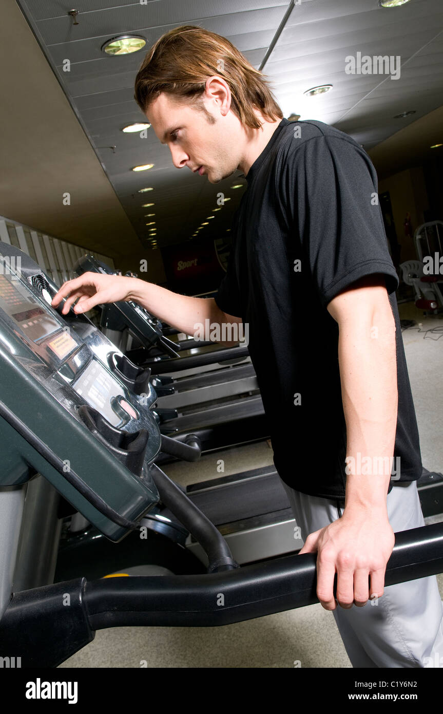 Image, 1, man, guy, stand, standing, up, start, starting, press ...