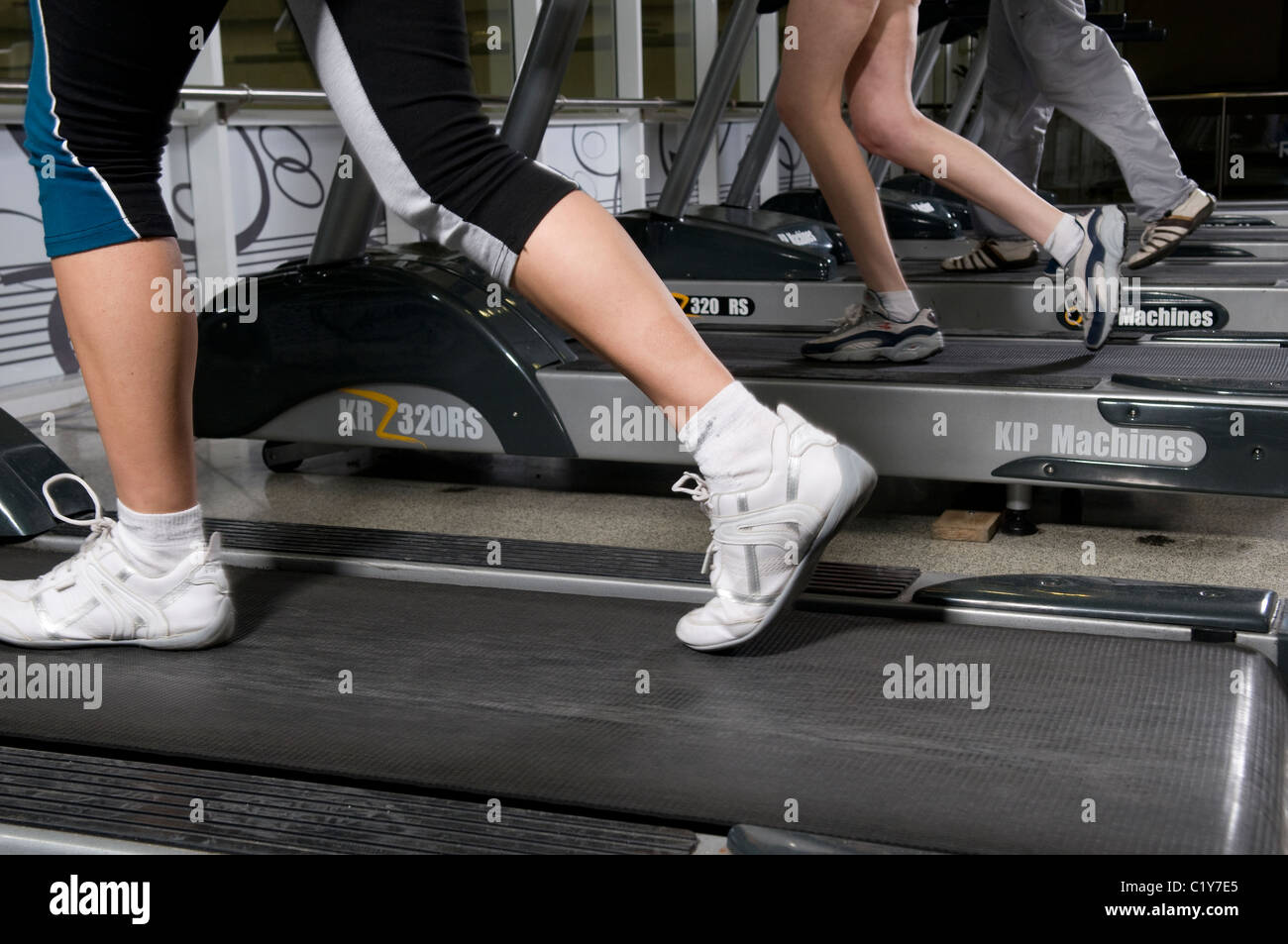 Image, a, lady, facing, backwards, with, personal, trainer, coach, help ...