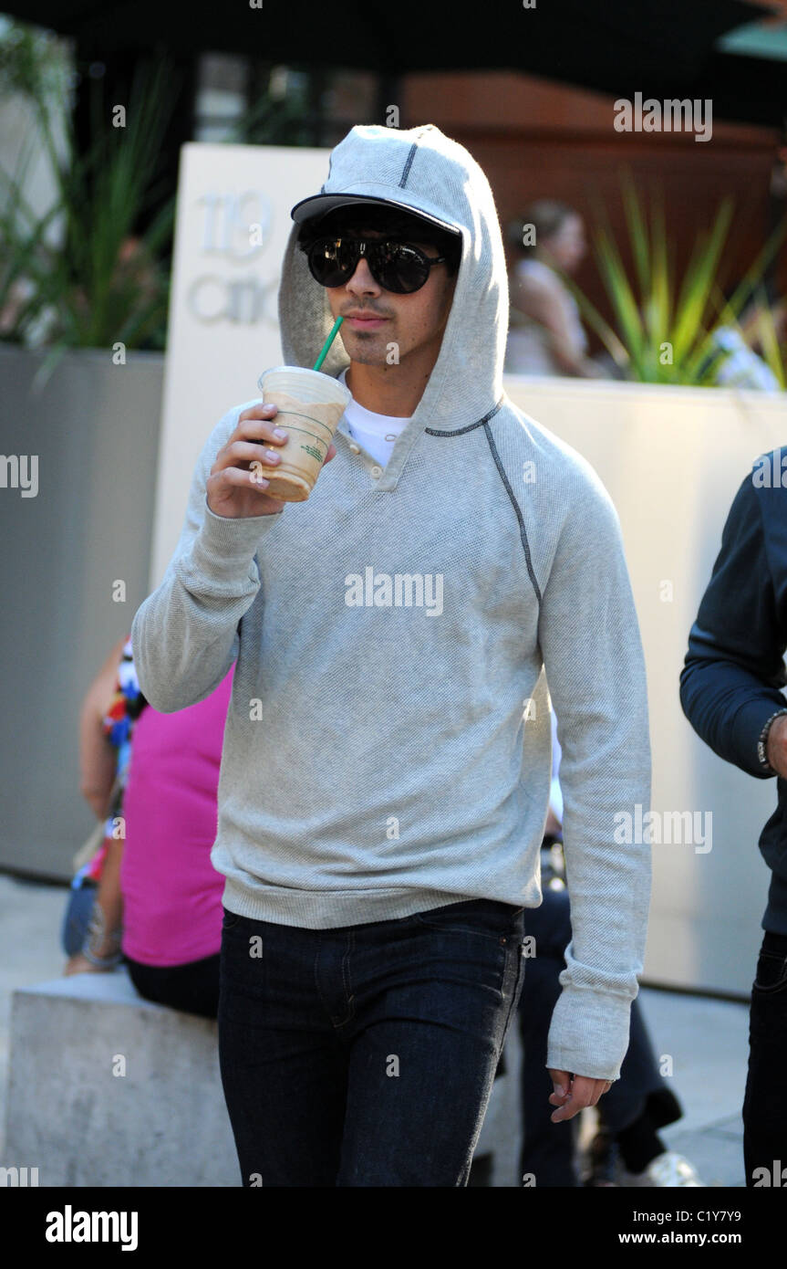 Joe Jonas of the Jonas brothers seen out with a coffee in Yorkville ...