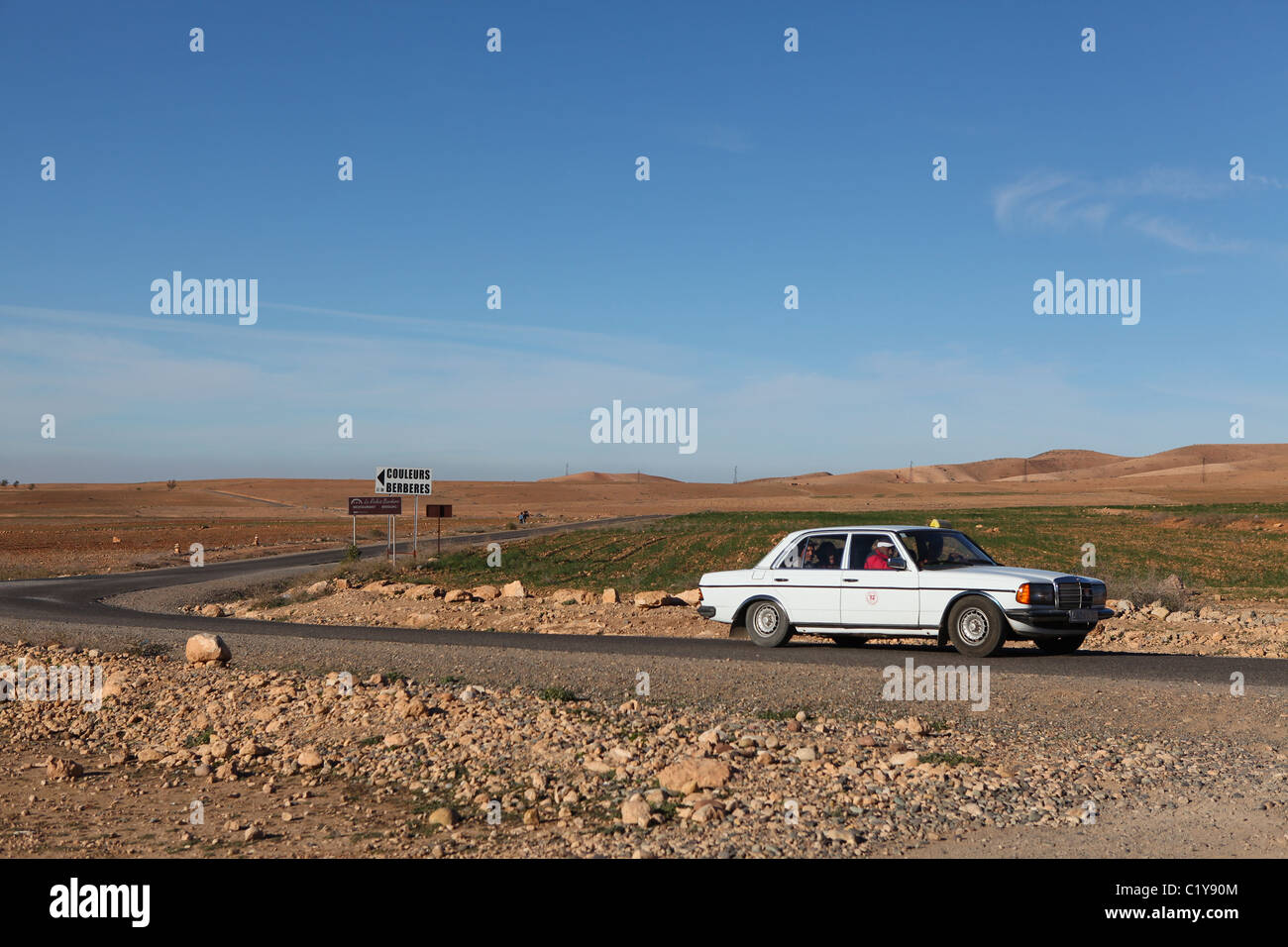 Mercedes Grand Taxi, Ouirgane valley, Marrakech Morocco Stock Photo - Alamy