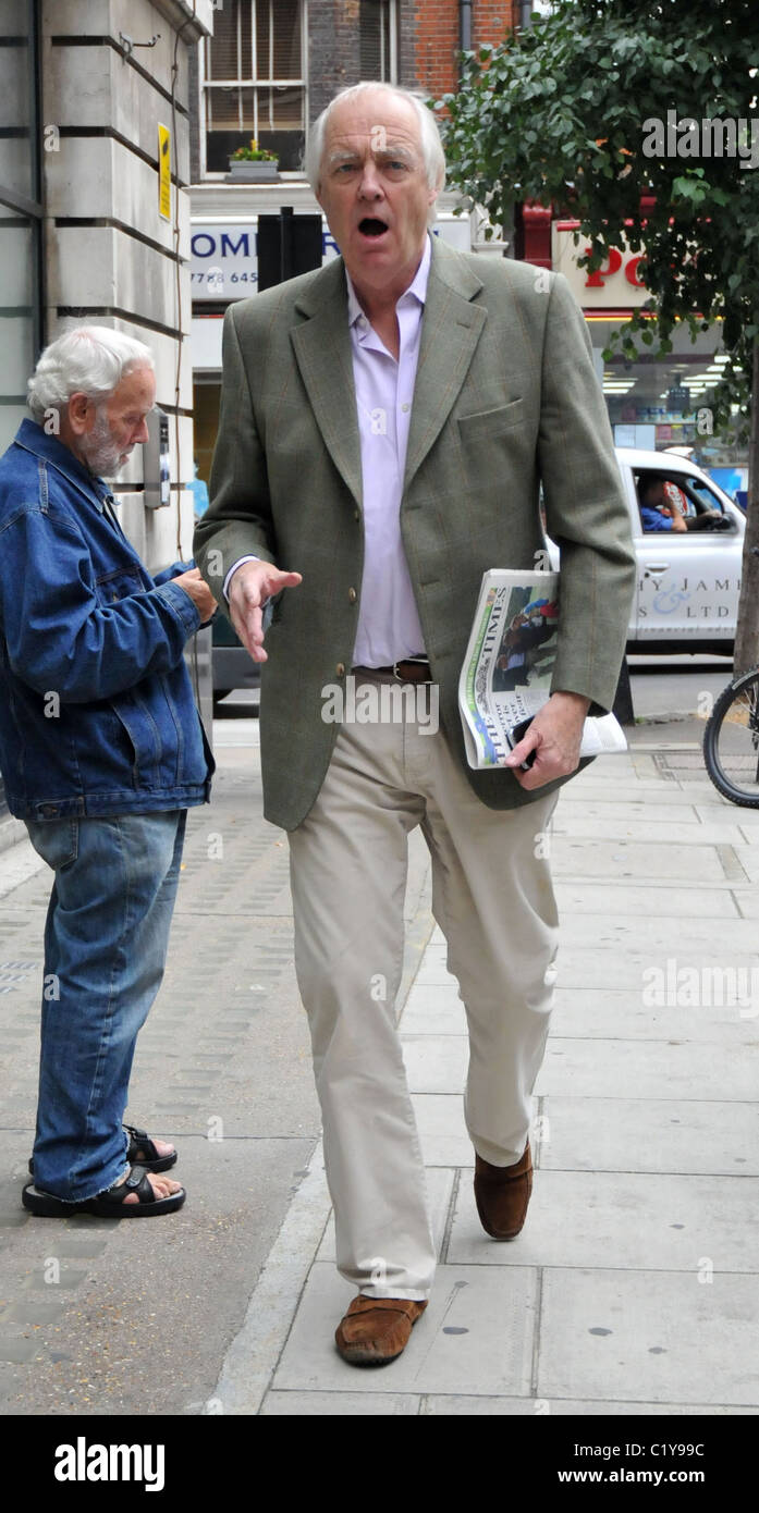 Tim Rice outside the BBC Radio 2 studios London, England - 07.09.09 ...