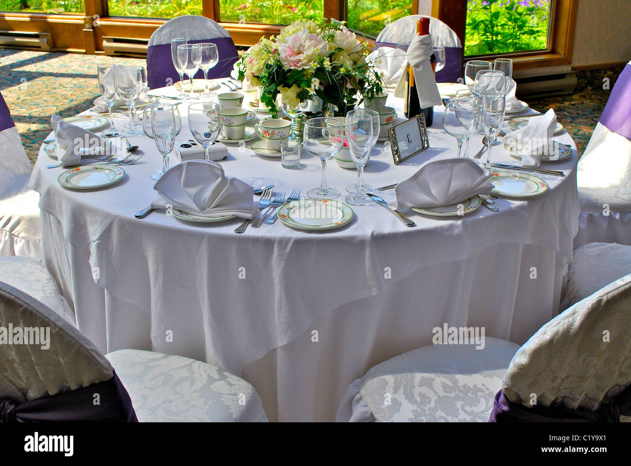 Wedding dressing table hi-res stock photography and images - Alamy