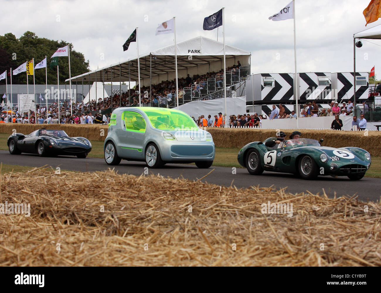 RENAULT Z.E. (ZERO EMISSION) CONCEPT SHOCKS GOODWOOD FESTIVAL OF SPEED ...