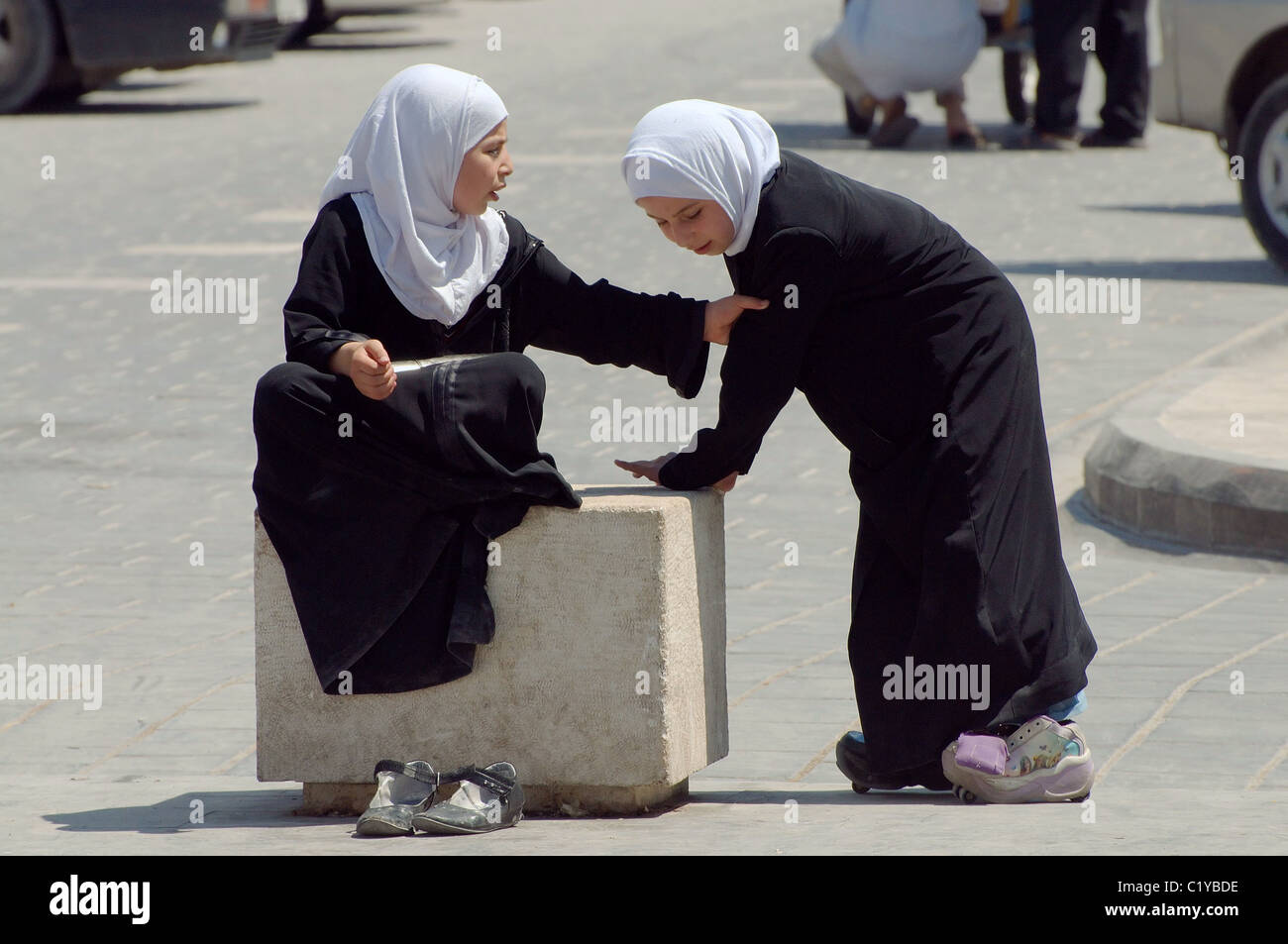 Women of aleppo hi-res stock photography and images - Alamy