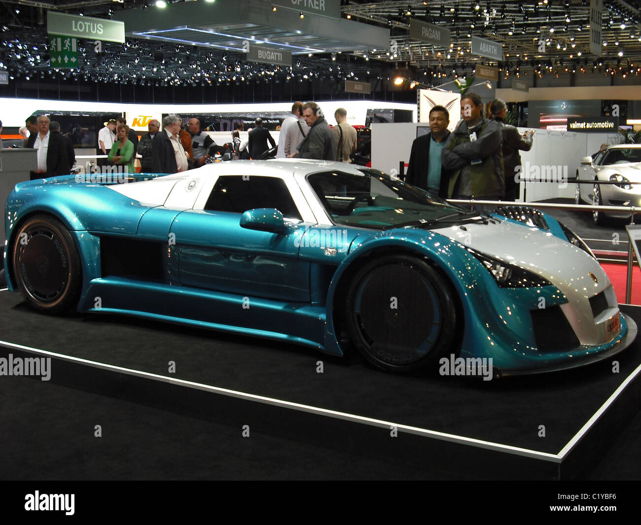 Gumpert Apollo Sport sets Nurburgring lap record The Gumpert Apollo ...