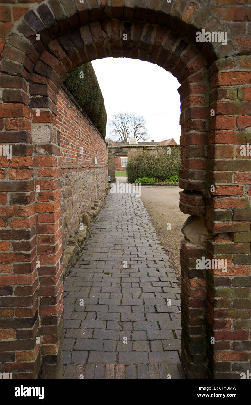 red brick archway Stock Photo - Alamy