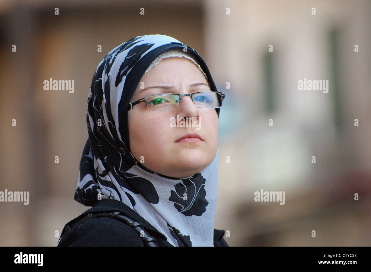 Women of aleppo hi-res stock photography and images - Alamy