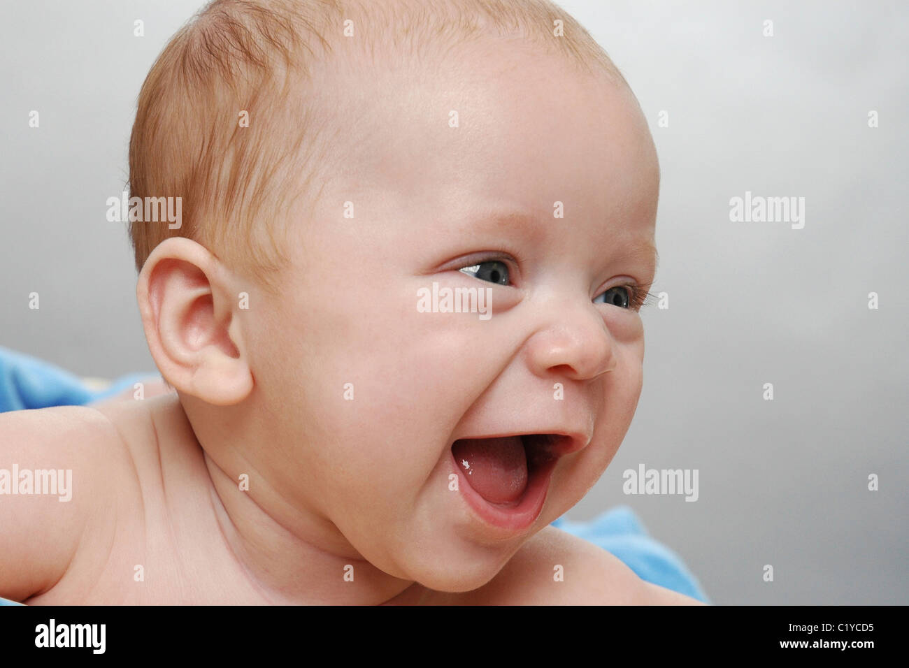 Boy smiling no teeth hi-res stock photography and images - Alamy