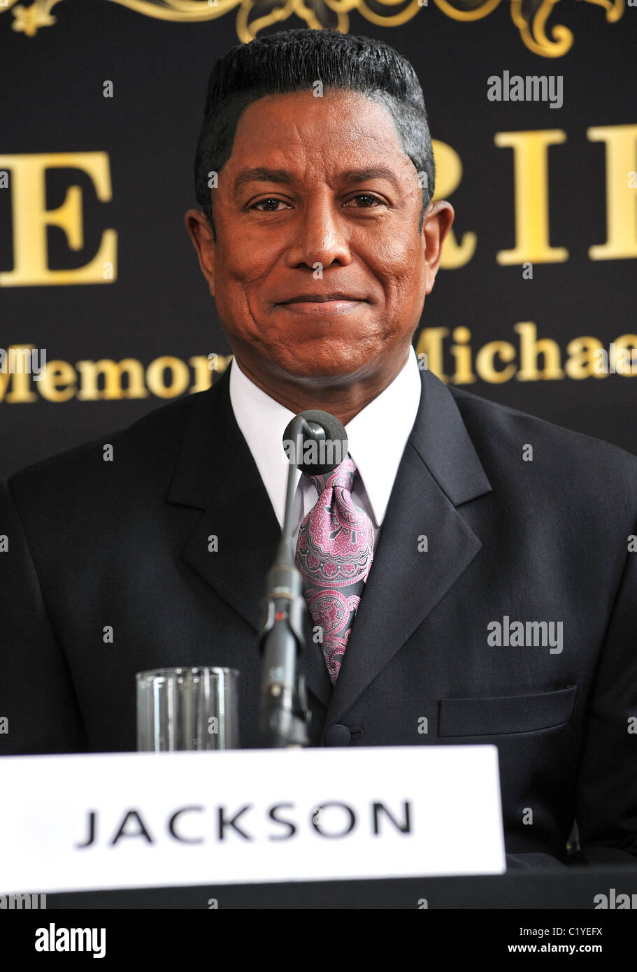 Jermaine Jackson Michael Jackson's brother attends a press conference ...