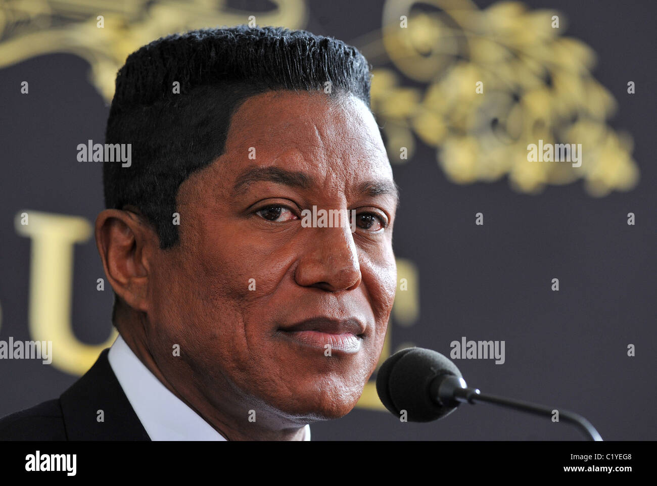 Jermaine Jackson Michael Jackson's brother attends a press conference ...