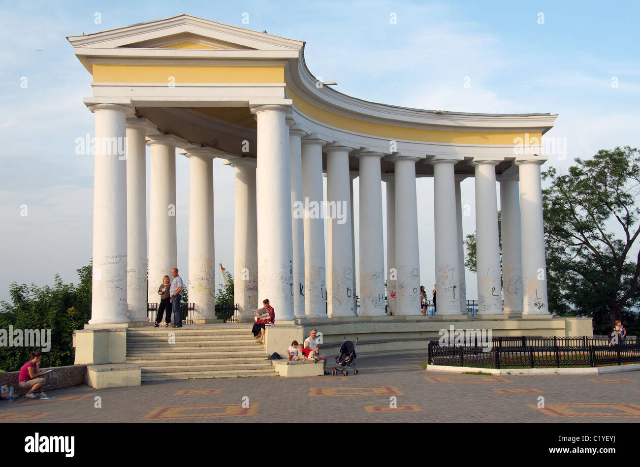 Arcade pillar pillars outdoor hi-res stock photography and images - Alamy