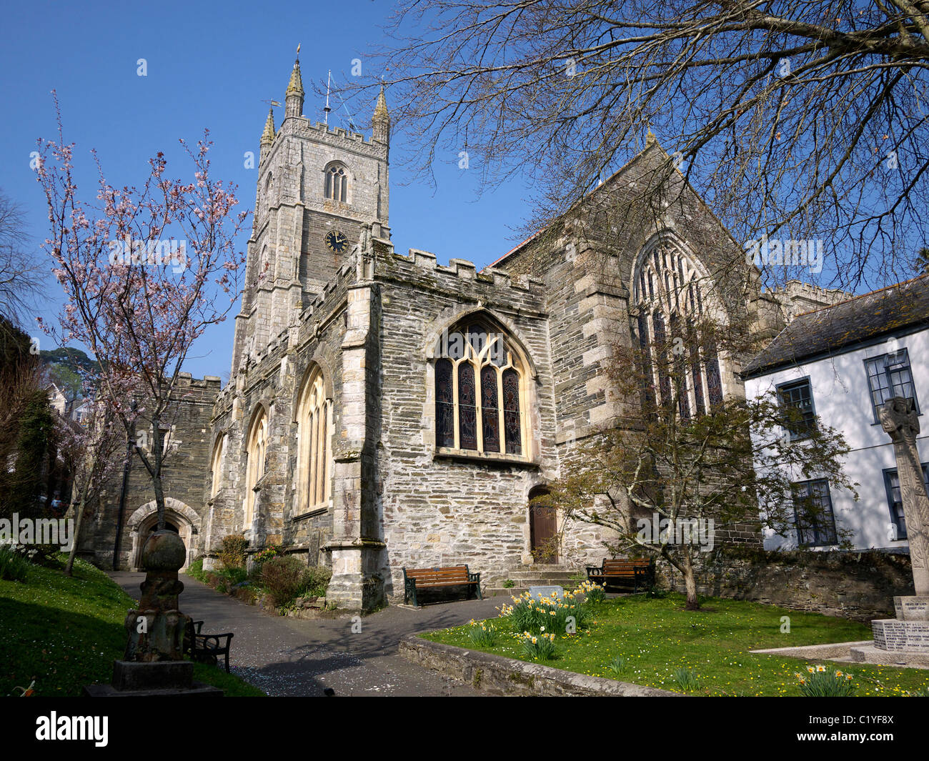 Fowey parish church hi-res stock photography and images - Alamy
