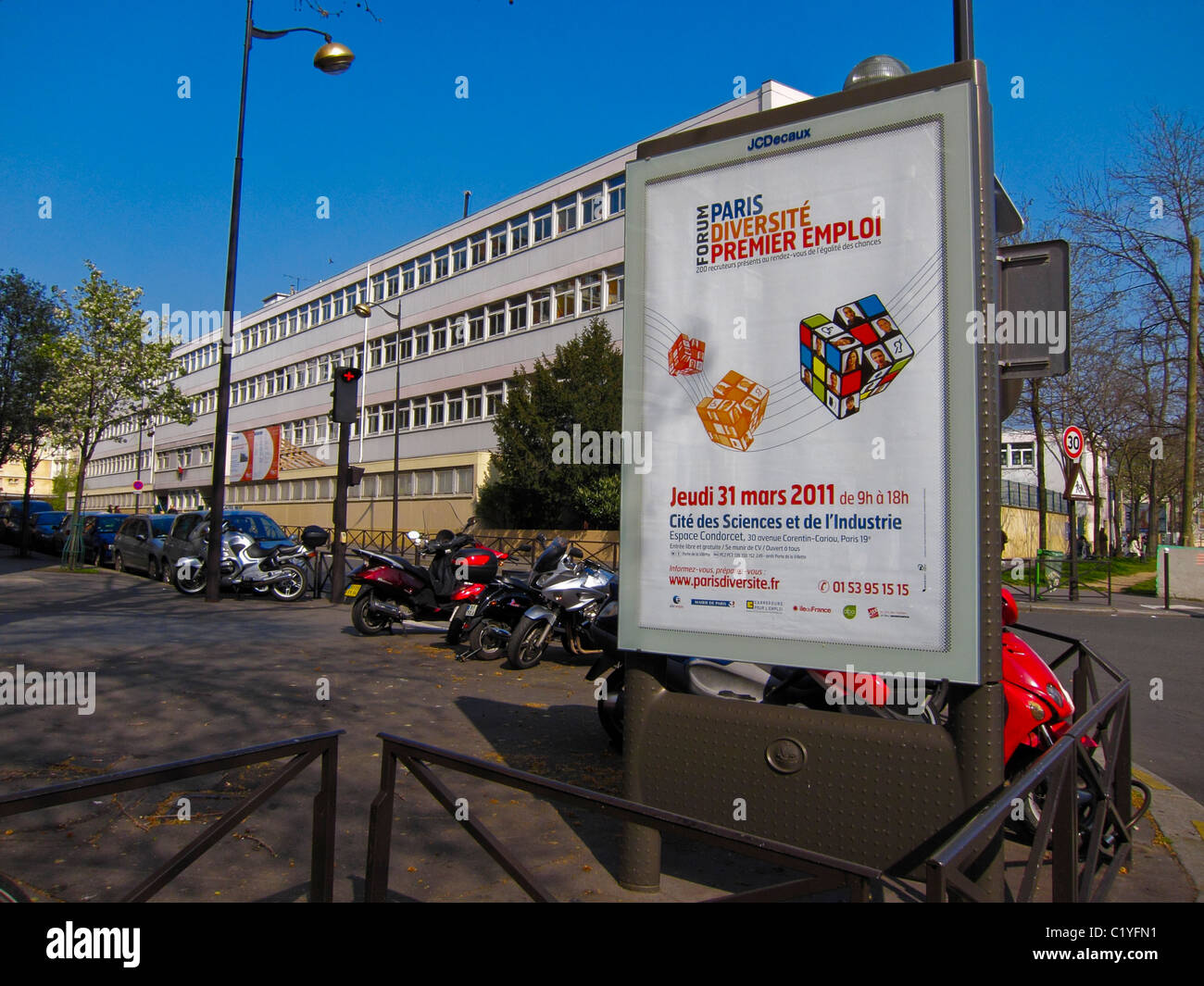 Jcdecaux advertising billboard hi-res stock photography and images - Alamy