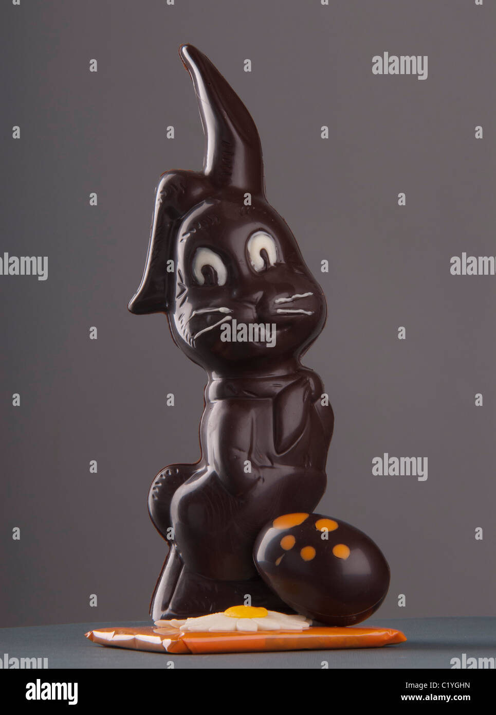Milk chocolate rabbit hi-res stock photography and images - Alamy