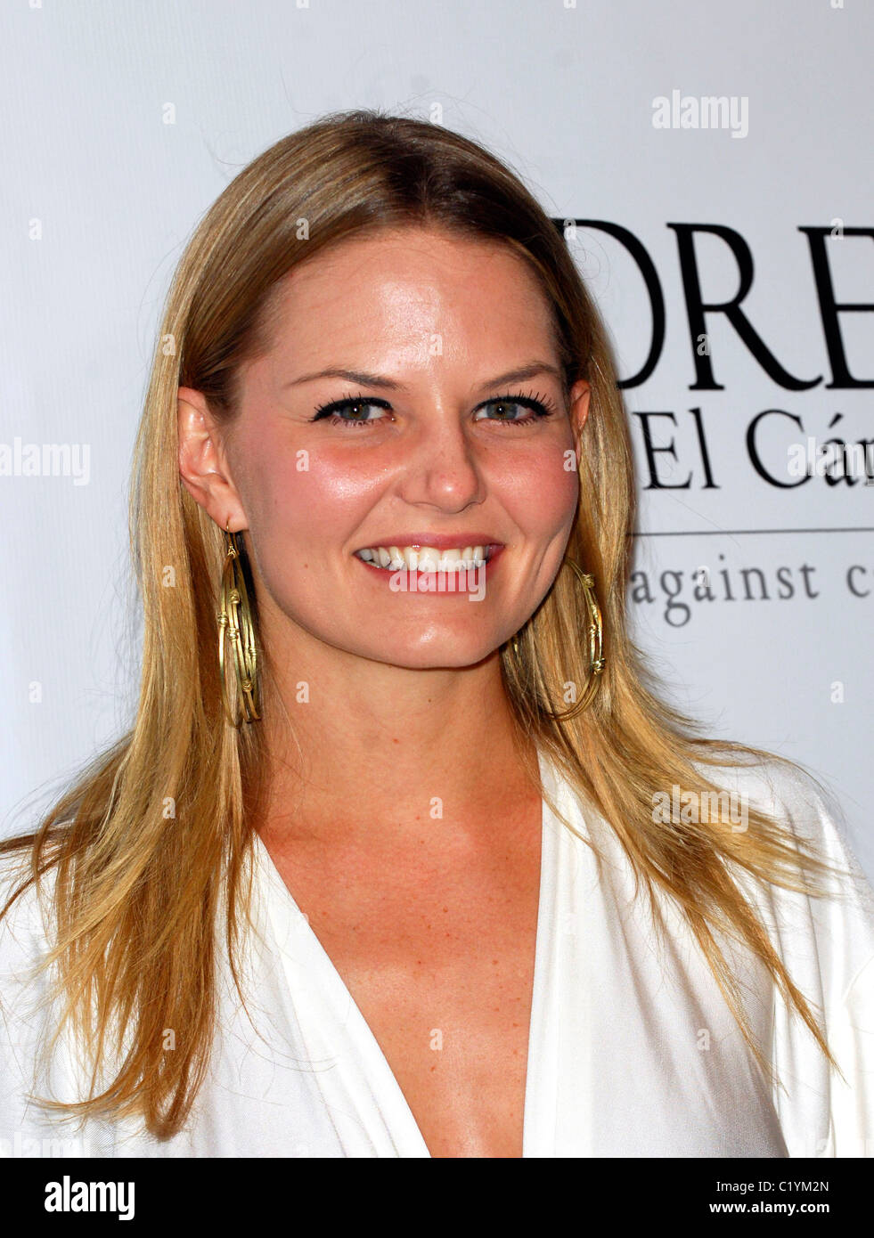 Jennifer Morrison Padres Contra El Cancer's 9th Annual 'Sue-o De ...