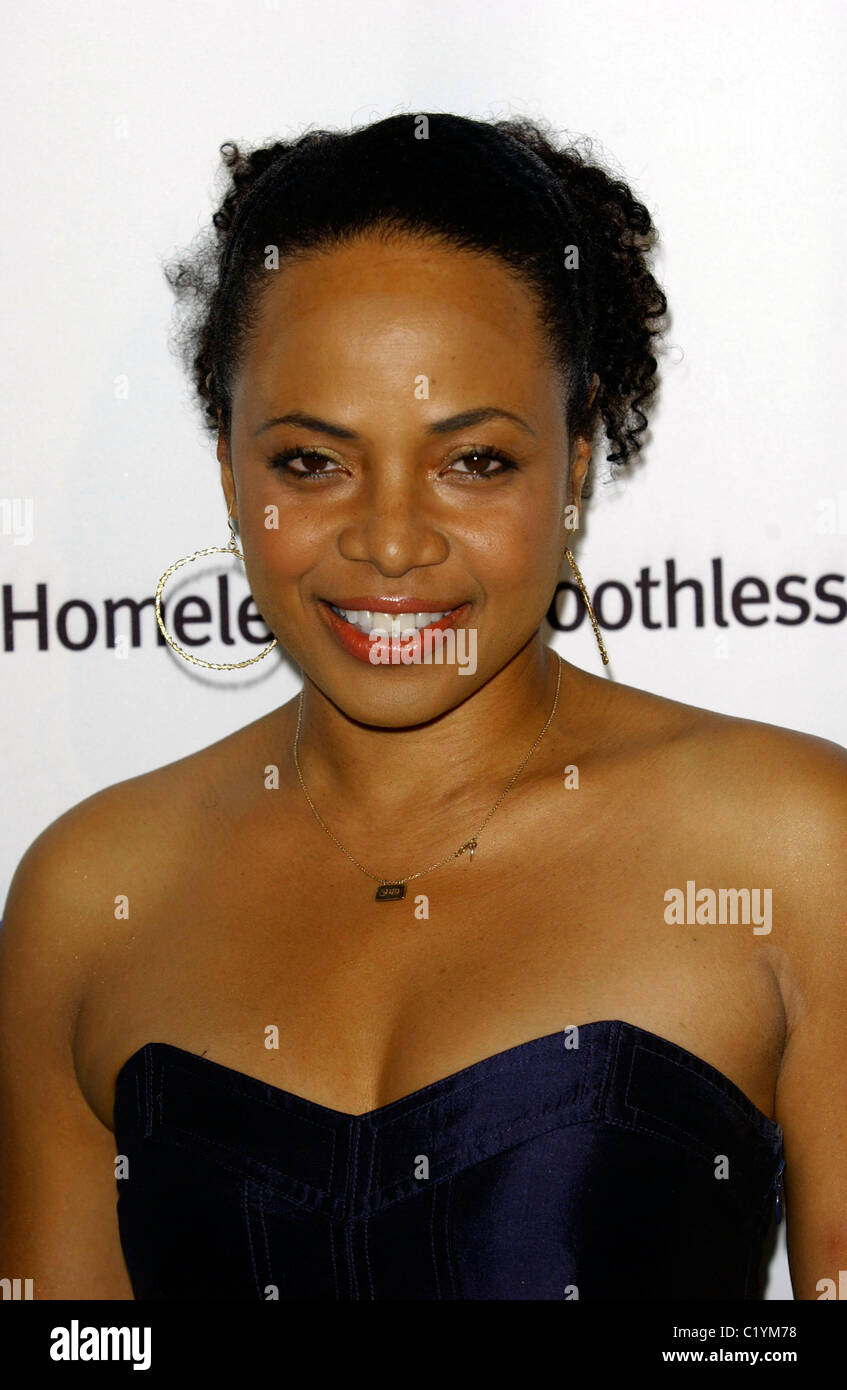 Gina Ravera A Smile For Every Child Gala held at the Shangri-La hotel ...