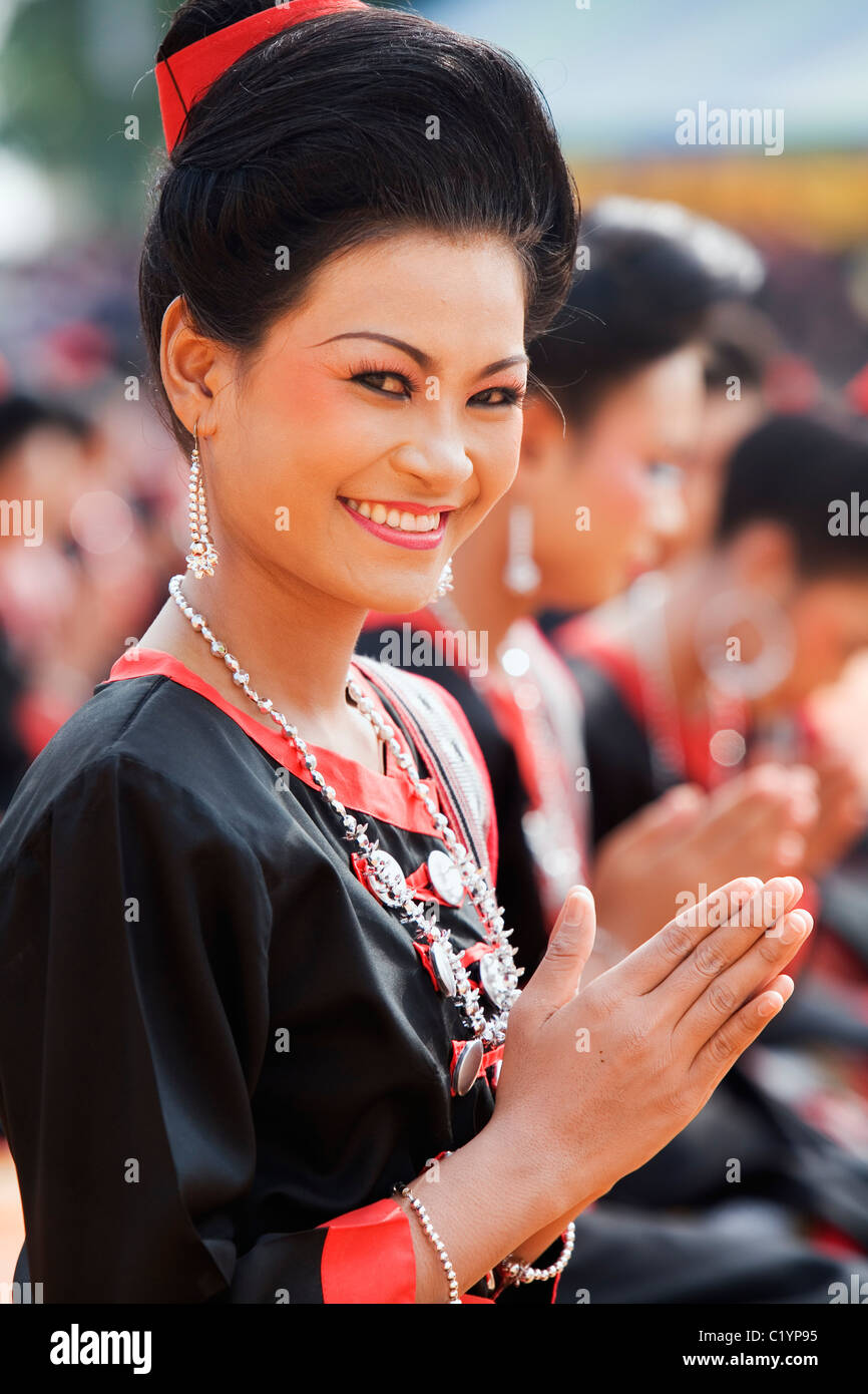 Isaan dancer hi-res stock photography and images - Alamy