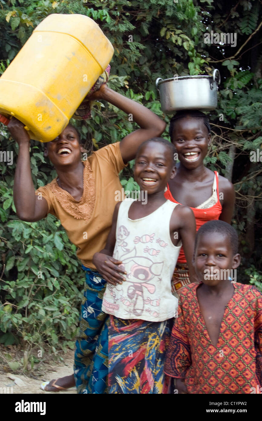 Africa women woman ubangi hi-res stock photography and images - Alamy