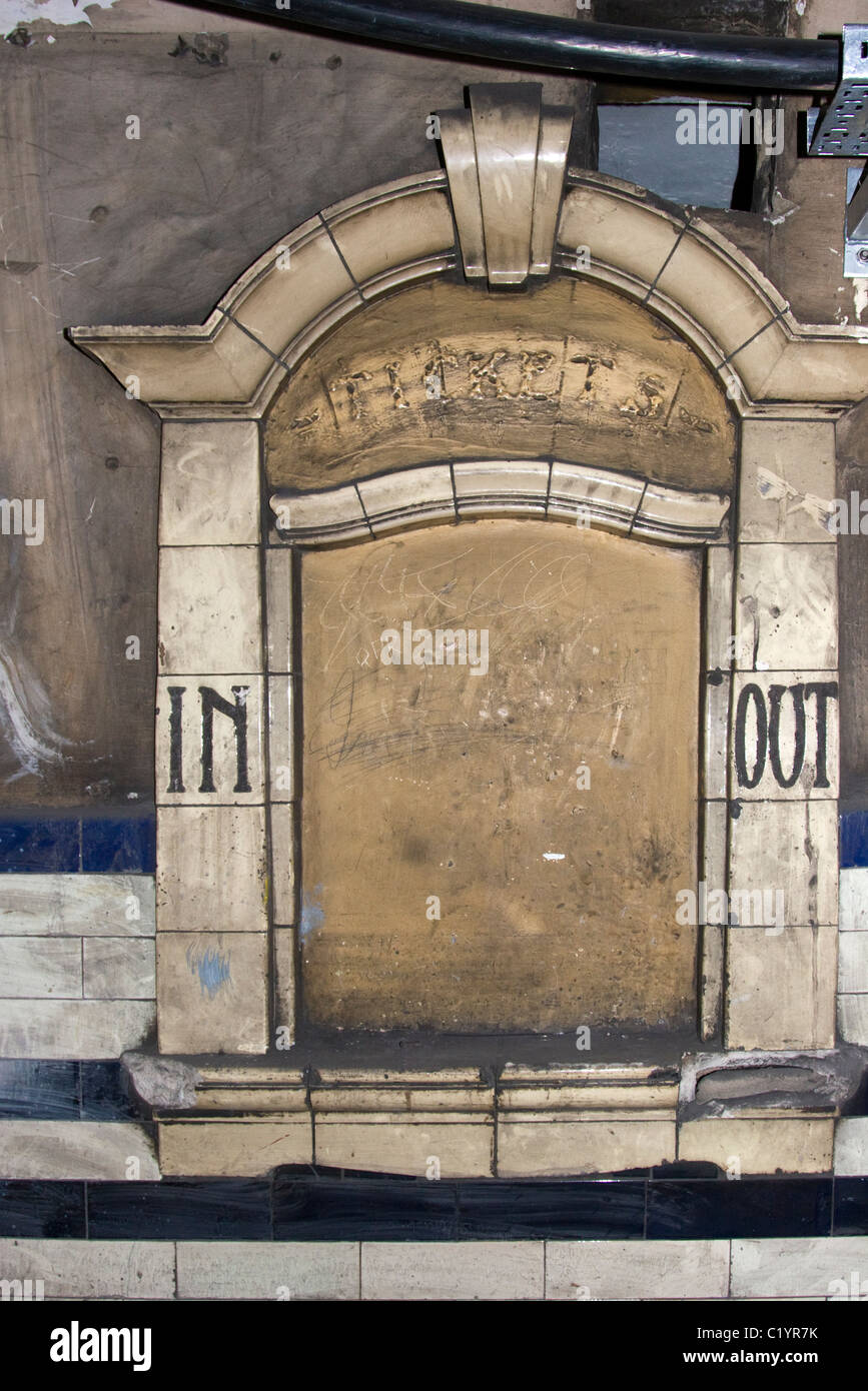 Old Deep-Level Ticket Counter (closed 1969) - Euston Underground ...