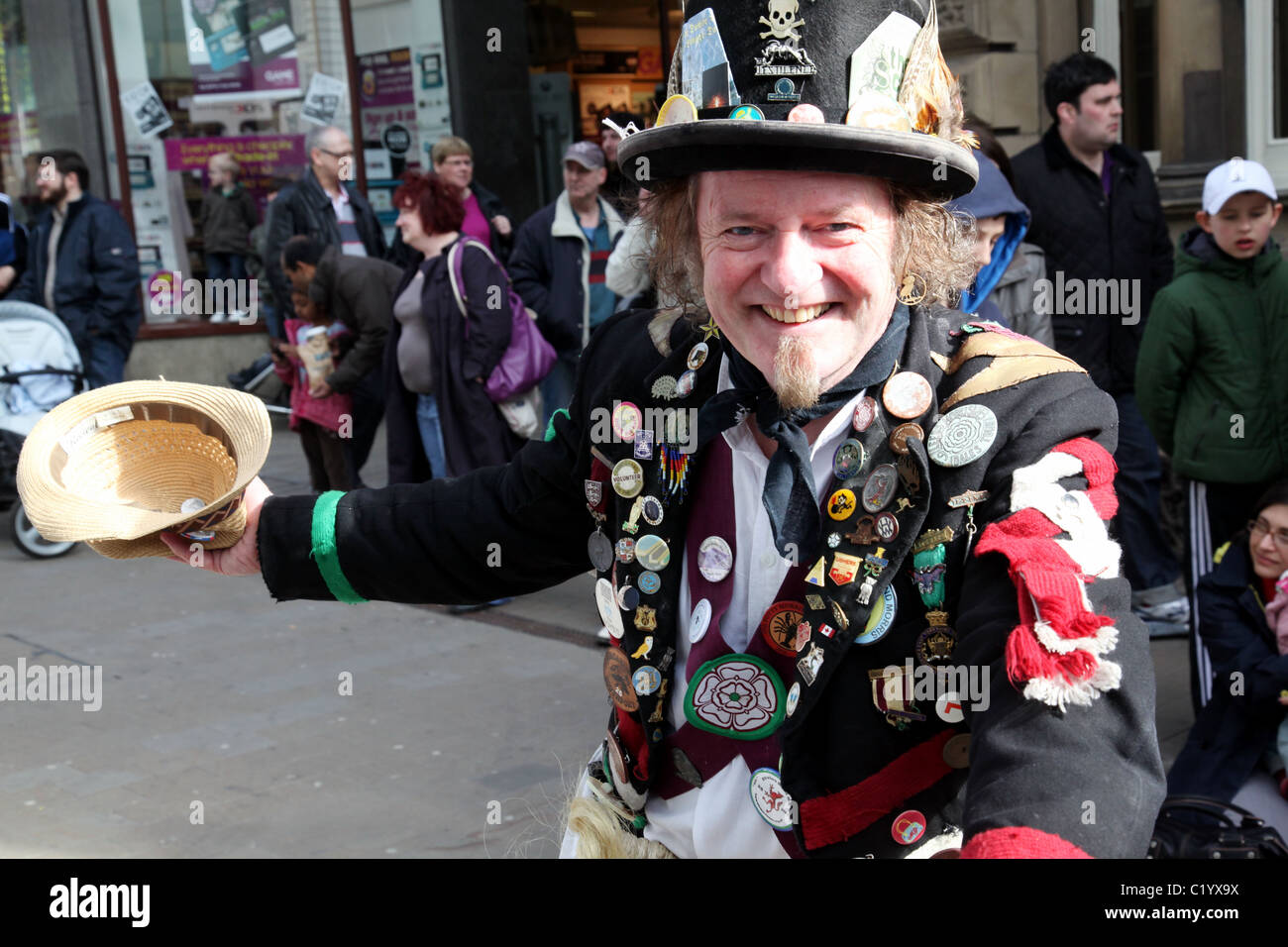 Morris Dancers British Traditional Folk Dancing Stock Photo - Alamy