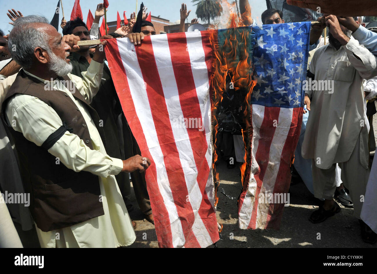 Burn Us Flag High Resolution Stock Photography and Images - Alamy