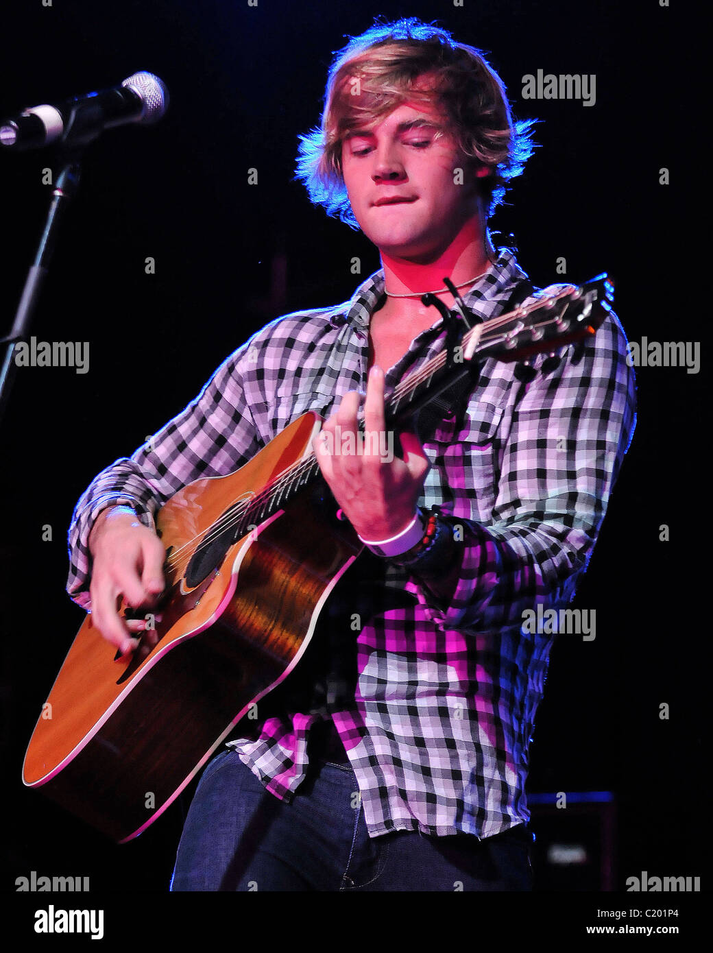 Jimmy Robbins performs at Revolution Live Fort Lauderdale, Florida - 19 ...