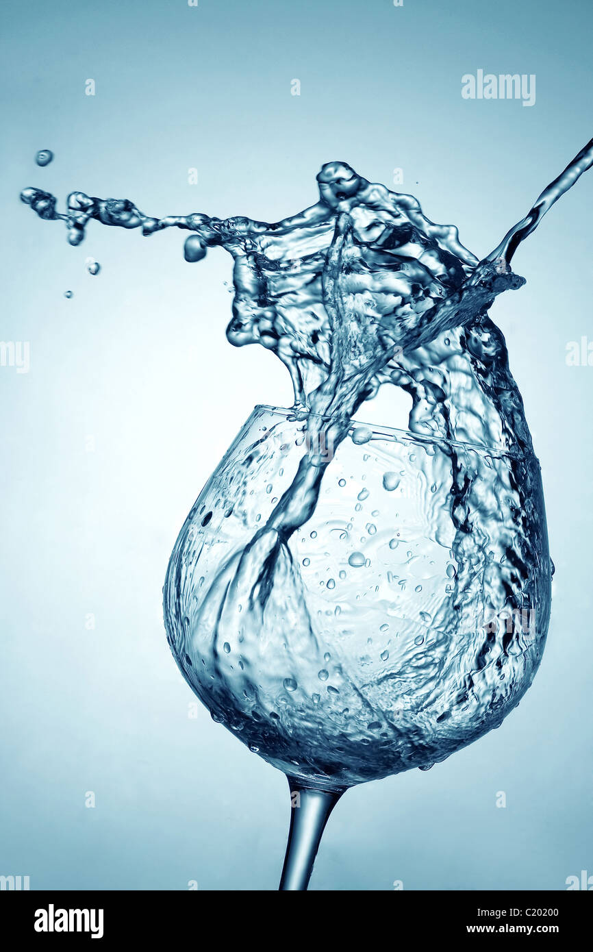 Overflow glass water hi-res stock photography and images - Alamy