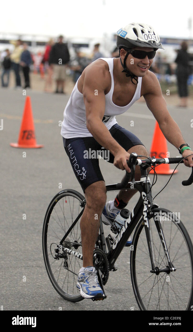 Mario Lopez competes in the Malibu Triathlon. Los Angeles, California ...