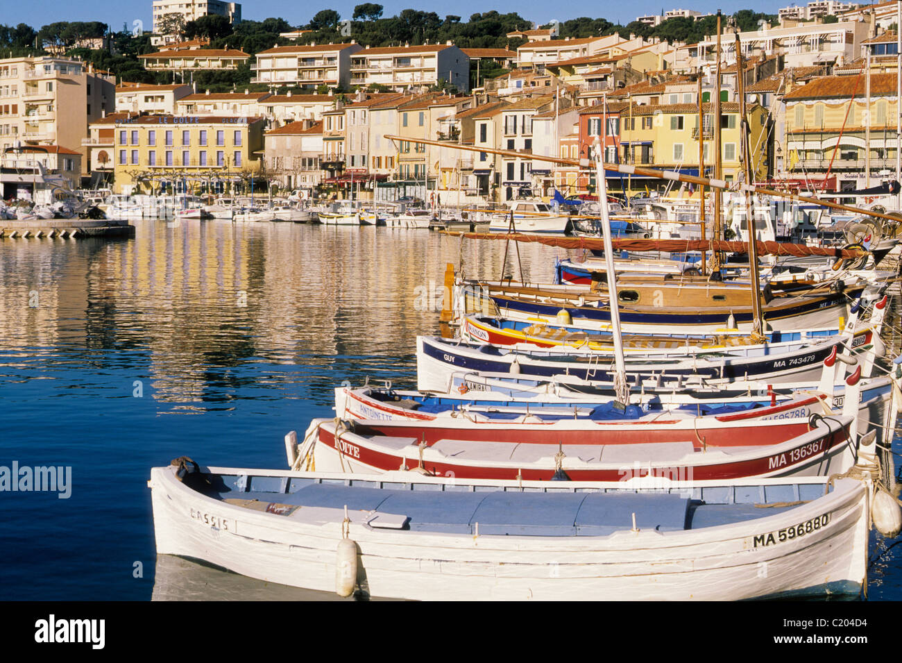 Cassis france village hi-res stock photography and images - Alamy