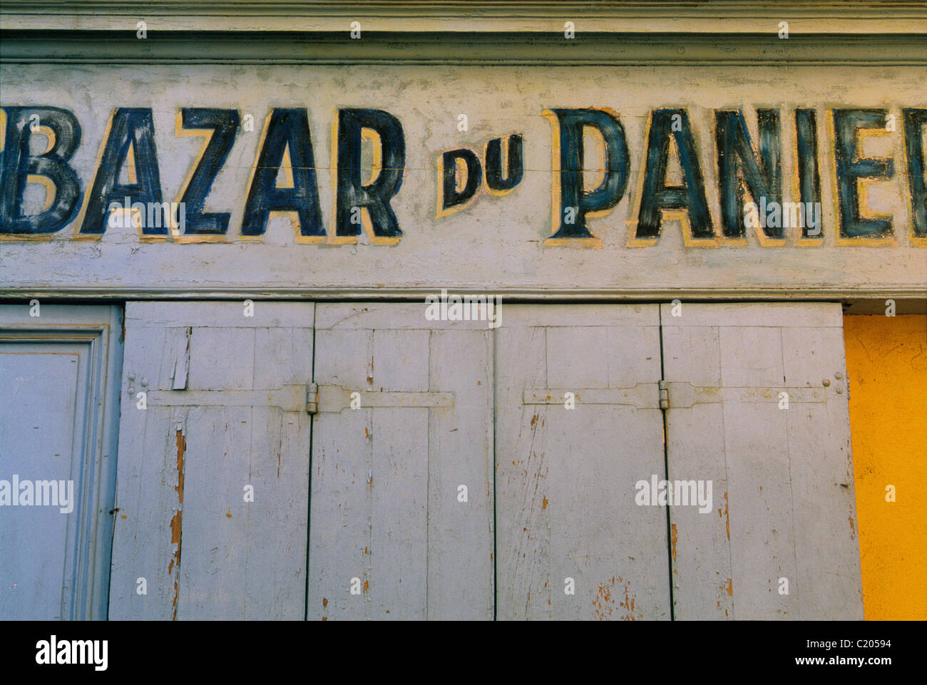 Old le panier sign hi-res stock photography and images - Alamy